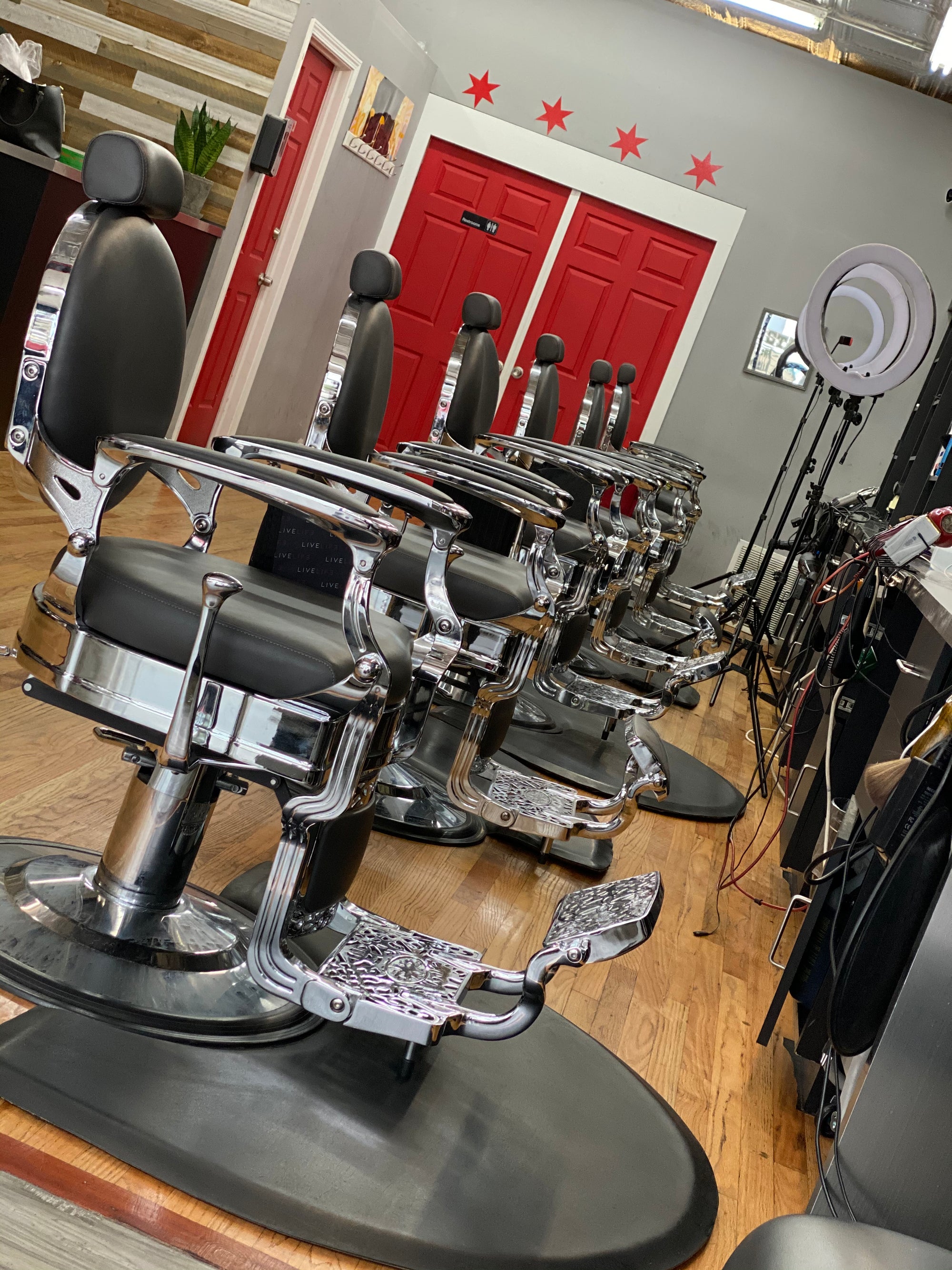 Get the Perfect Men's Haircut at Our Premium Barber Shop – Rockstar Made